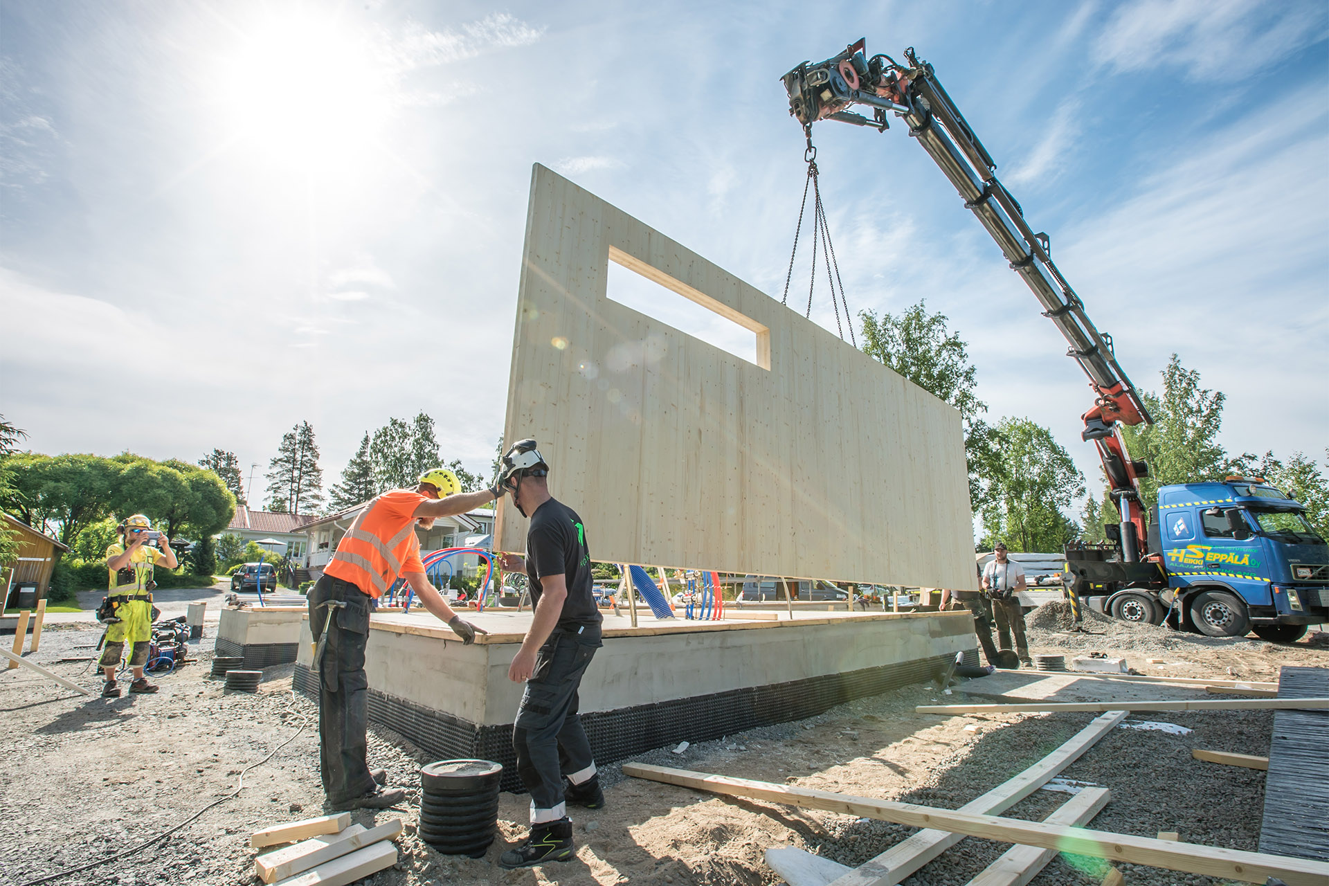HOISKO – CLT-elementtien asennus