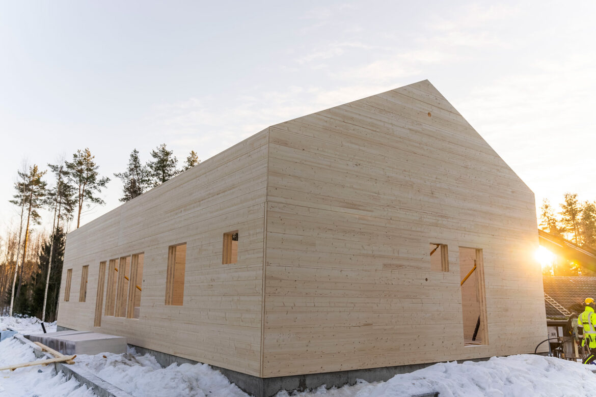 Talo pystyyn talvella? CLT:stä se sujuu – Hoisko CLT